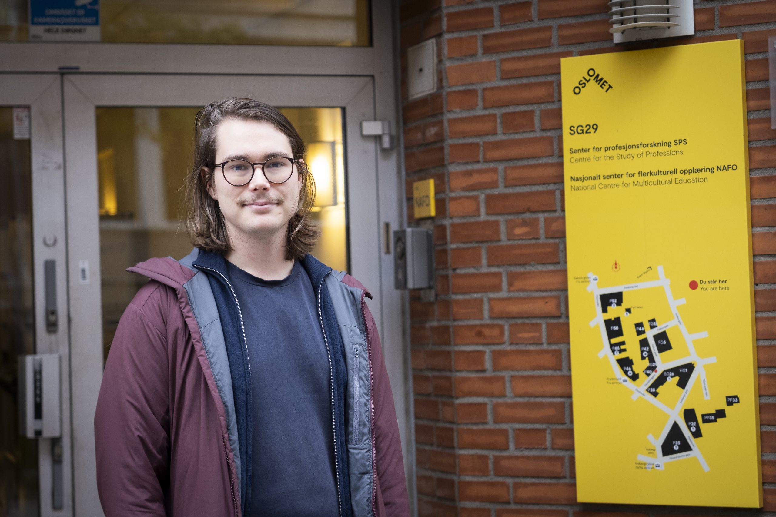 Bendik (27) løser kvantefysikkens mysterier med kode - Quantum Hub